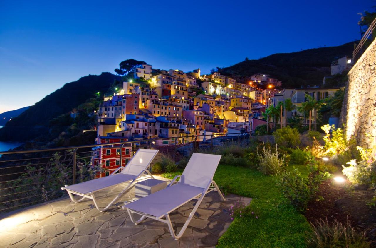 Where to Stay in The Cinque Terre: Pick the Right Town With Our Guide