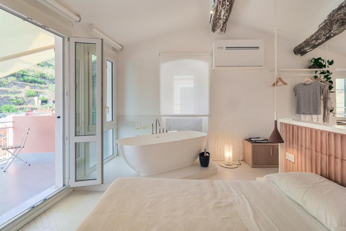 Where to Stay in The Cinque Terre: Pick the Right Town With Our Guide